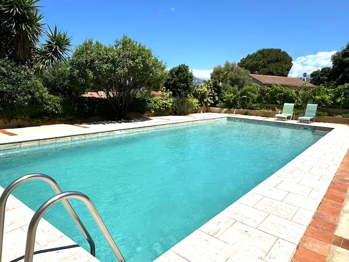 T3 Situé Au Rdc D'une Villa Avec Jardin Et Piscine - Calvi