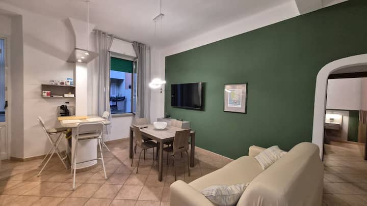 Nel Cuore Di Piombino, A 2 Passi Dal Mare. - Piombino