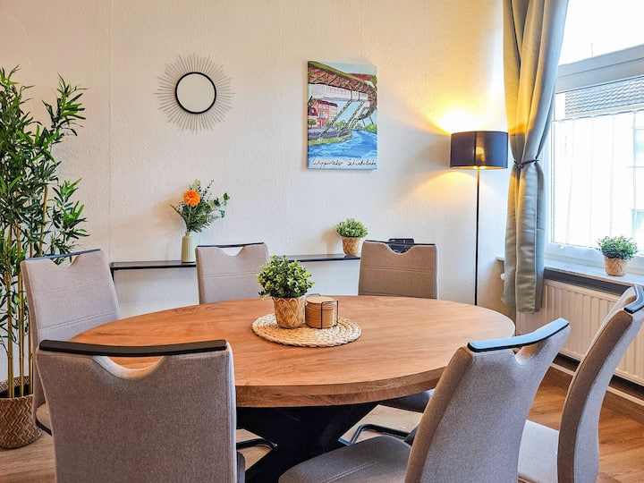 Wuppertal Nähe Dus, 2 Bedrooms, 4 Gäste, Parkplatz - Wuppertal