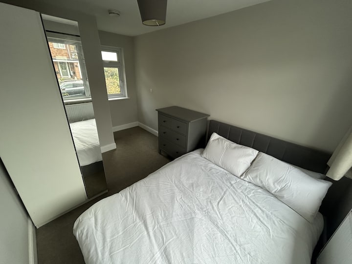 Double Room (Rm4) In Co-living House - Chippenham
