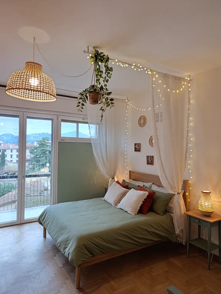 Colors Of Florence Apt [2 Bedrooms, Near Bus Stop] - Italy