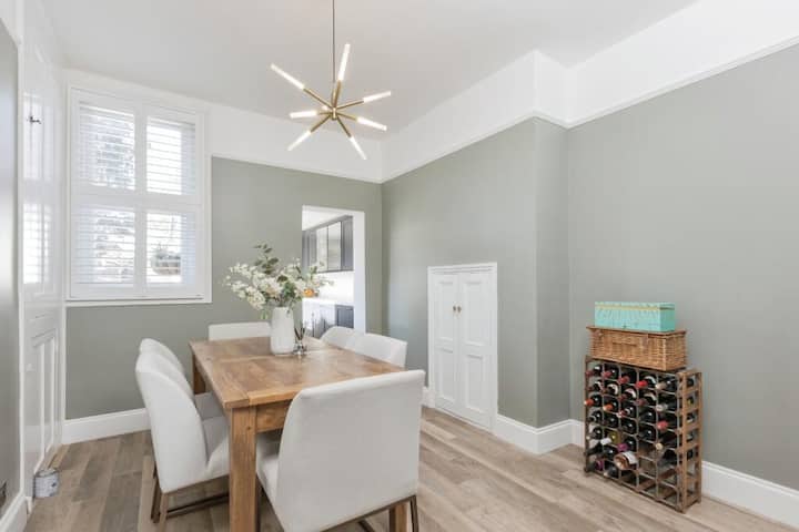 Victorian Village Home With Garden & Parking - Sevenoaks