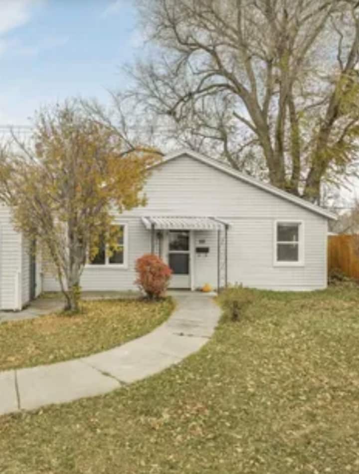 Cranes Cove (Whole House/pet Friendly/fenced) - Pocatello, ID