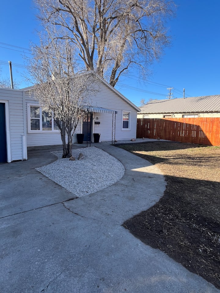 Cranes Cove (Whole House/pet Friendly/fenced) - Pocatello, ID