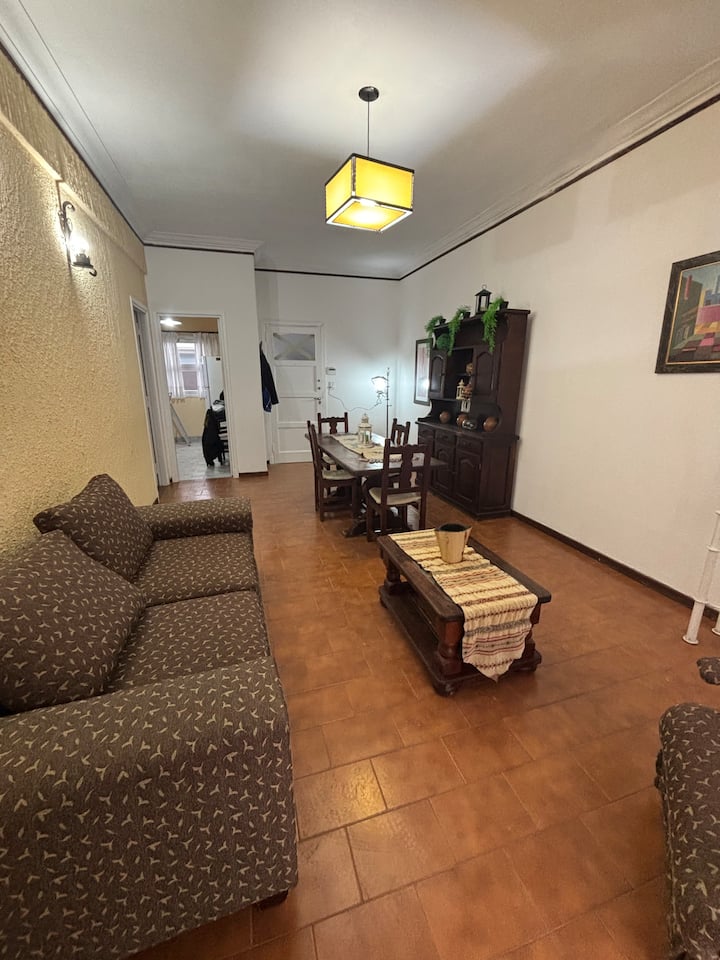 Amplio Dto. 4 Ambientes Miramar. A Pasos Del Mar - Miramar