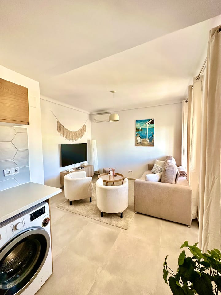 Sea View & Pools — Apartment In Carihuela - Torremolinos