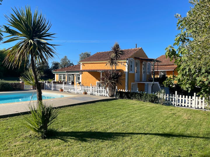 A Unique Village Get Away - Arganil