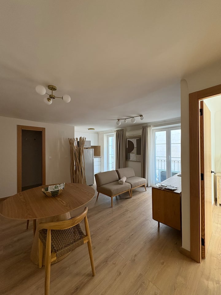 Apartamento En El Centro Histórico De La Ciudad - Alicante