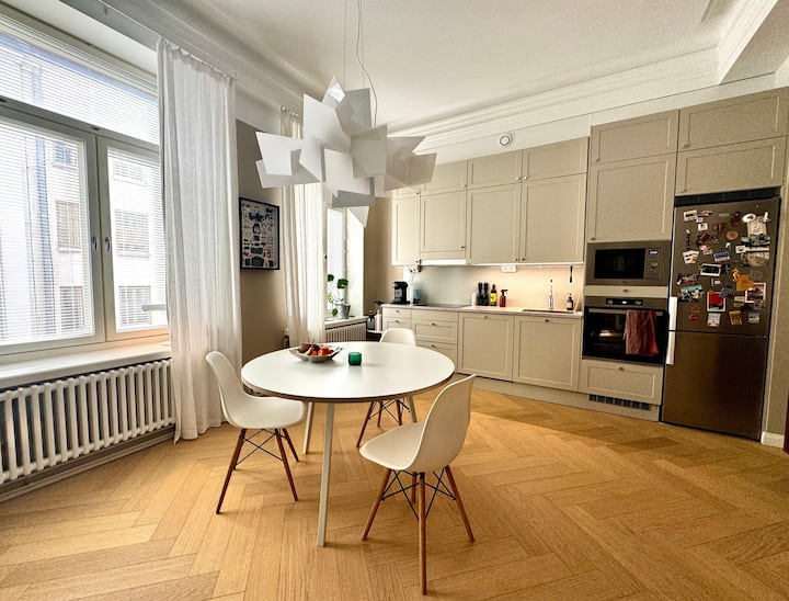 Modern 60 M² Kamppi Apartment | Long-term Stays - Helsinki