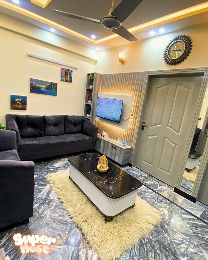 Elegant 2bhk Ideal For Families | Self Check-in - Islamabad
