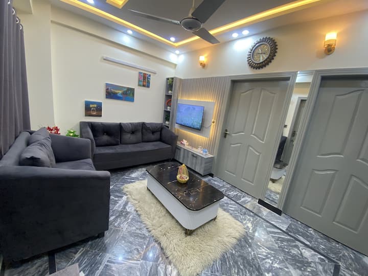 Elegant 2bhk Ideal For Families | Self Check-in - Islamabad