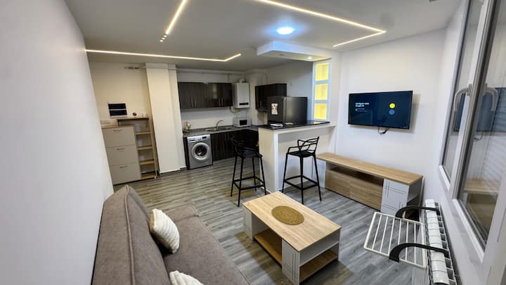 F2 Moderne Avec Place Parking - Béjaïa