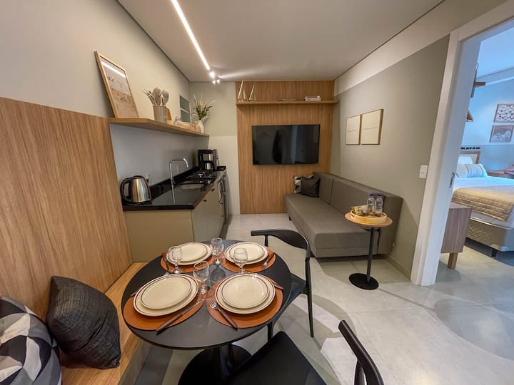 Apê C/ar + Garagem 3 Min. Expocentro 7 Min. Praia - Balneário Camboriú