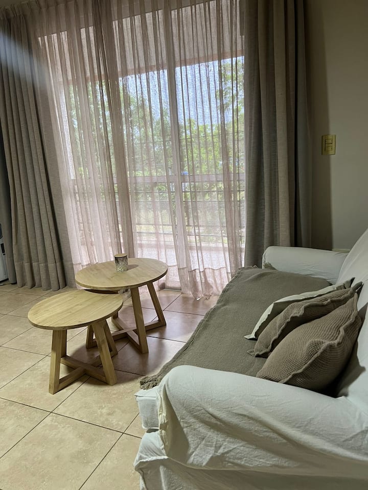 Depto. A Media Cuadra De Costanera Y Puerto. - Colón