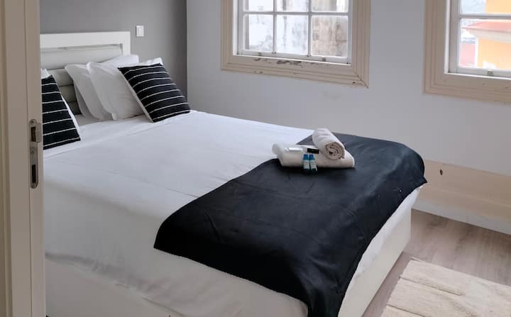 Sunday Lovers 96 - 3 - Santa Clara