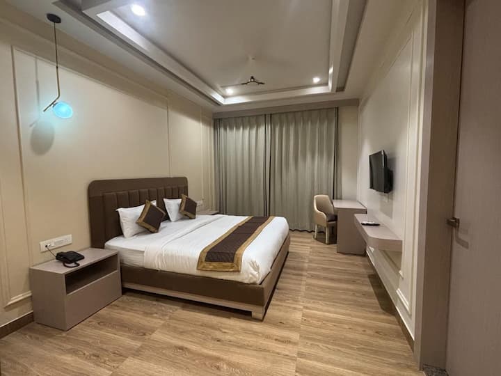 Vip Room In Luxury Hotel - Ajmer