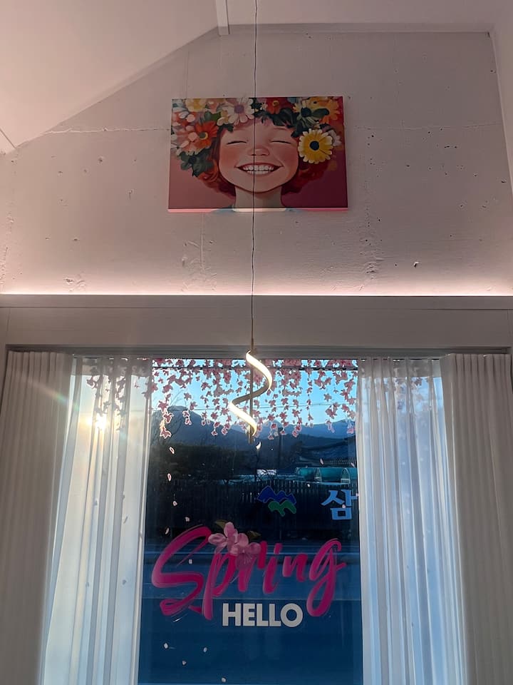 <별장경주>,독채,복층한옥,무료온수자쿠지, 얼음정수기, 스탠바이미,주차가능,황리단길 5분. - Gyeongju-si