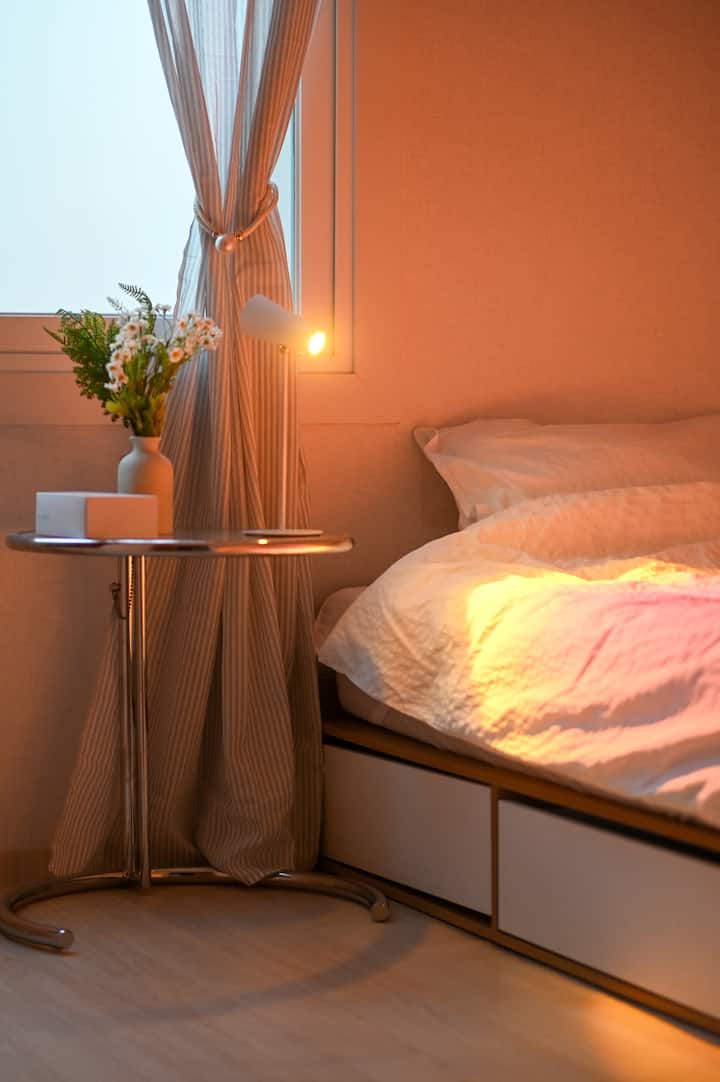 코지한 투룸 | 화서역 1분 | 스타필드 3분 | 수원 화성 & 행궁동 7분 - Suwon-si