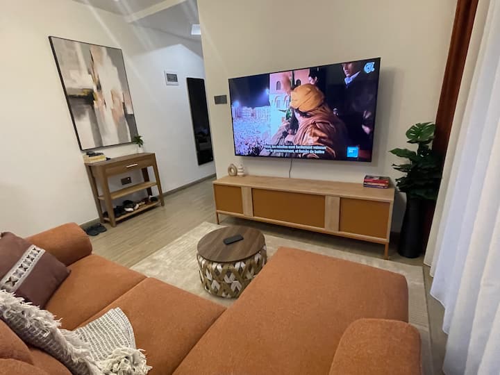 Modern 1br Kilimani | Gym | Pool | Wi-fi | - Nairobi