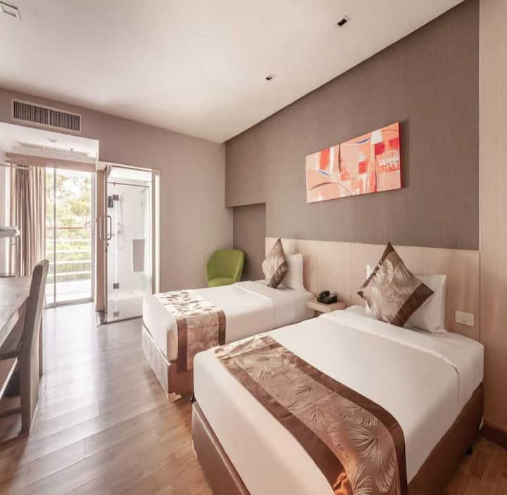 Modern Twin Escape In Bangkok W/ Wifi And Parking - Bangkok