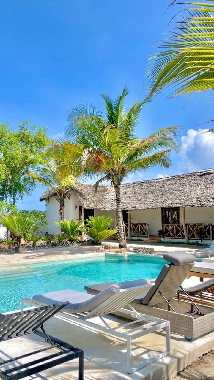 Deluxe Ensuite Double Room (Habari) - Poolside - Tanzanie
