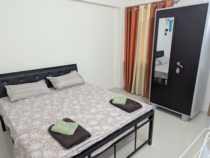 Cosy Studio #1 Near Magarpatta, Amanora And Suzlon - Pune