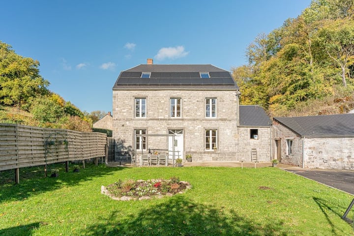 A Fleur De L'eau Blanche: Gîte De Caractère - Chimay