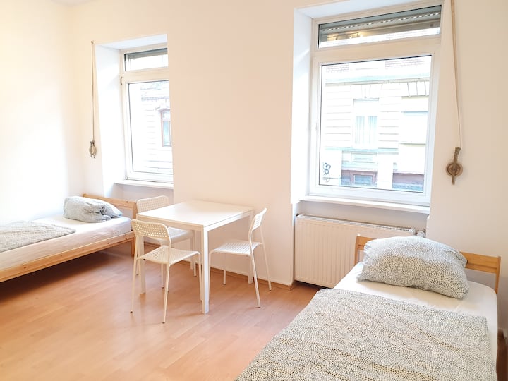 2 Zimmer Wohnung Zentral Schillerstraße17whg10 - Kandel