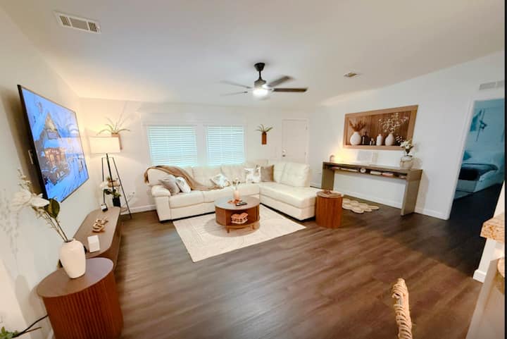 Nona Hidden Cottage | 4 - Acre Quiet Farm Retreat - St. Cloud, FL