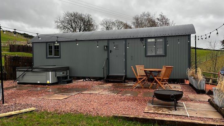 Hillside Shepherd Huts - Dunsyre - Biggar