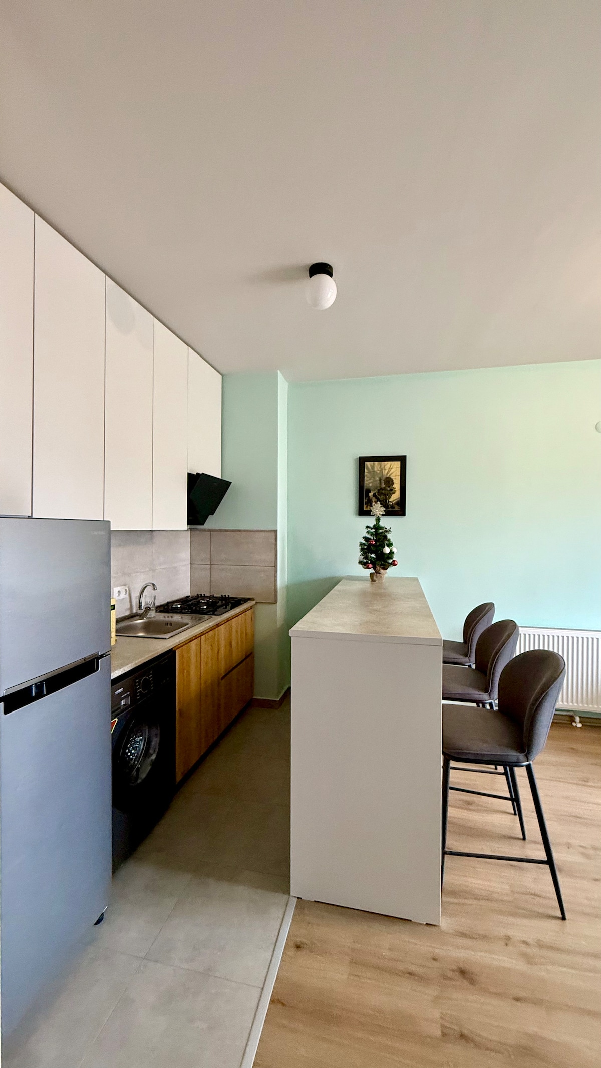 Moderno apartamento con vistas panorámicas al Cáucaso y a la ciudad ...