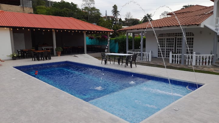 Casa Hortencia, Es Tu Refugio Tranquilo Y Encanto - Anolaima