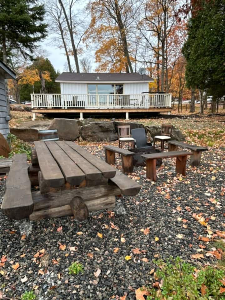 Captain's Cabin - Ontario 60