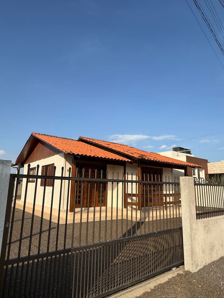 Casa No Bairro Silveira Em Passo De Torres - Sc - Brasil