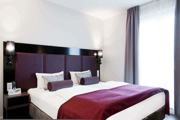 Doppelzimmer | Arena An Der Friedberger Warte - Frankfurt