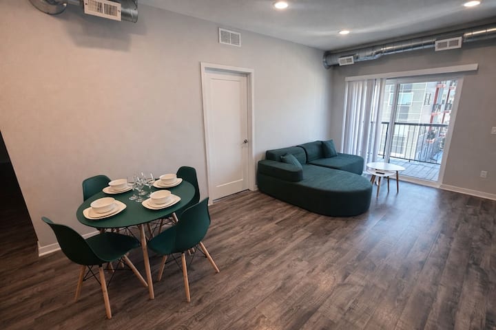 Olive Oasis - Des Moines, IA