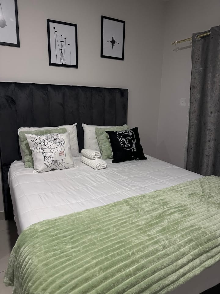 Stylish Studio Retreat - Botswana