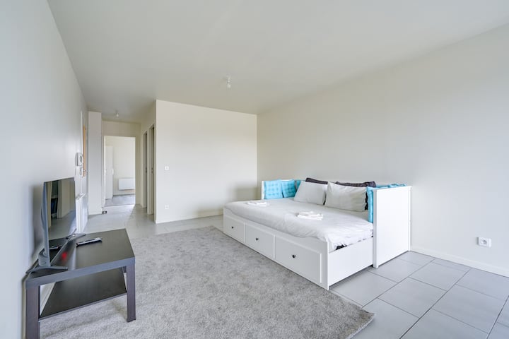 Welcome To Lea House - Le Blanc-Mesnil