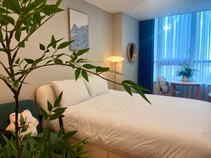 [봄날스테이] 
#풀옵션 데이트#장박할인 #출장#킹베드룸#무료주차
코지한 시티뷰
송도한라 - Incheon