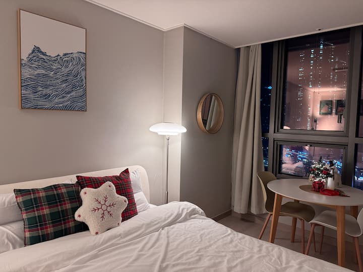 [봄날스테이] 오픈할인
송도 한라웨스턴
  코지한 환상적시티뷰
크리스마스 해피뉴이어 - Incheon