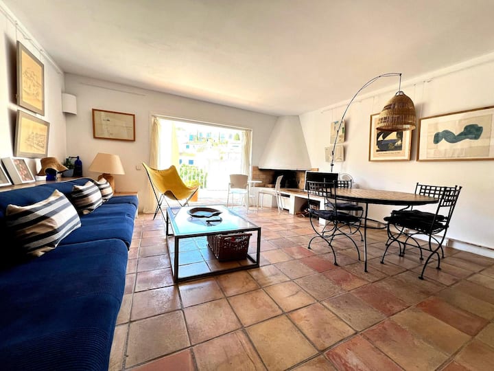 Apartamento De 3 Habitaciones En Port Doguer - Cadaqués