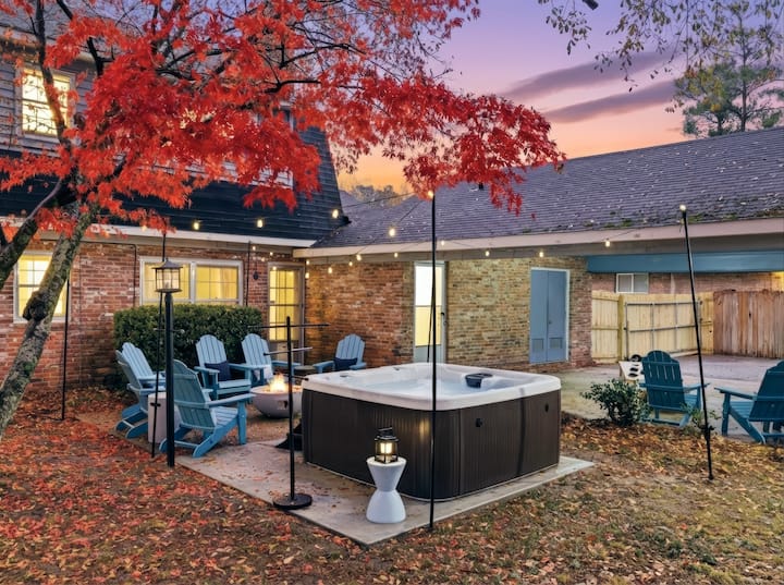 Ambassador Modern Retreat | Hot Tub + Fire Pit - Columbus, GA