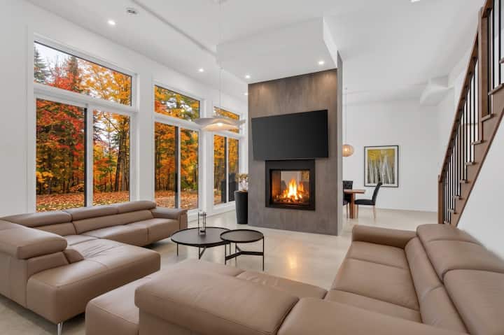 Wynnau Estate: Luxury Home With Private Hot Tub - 