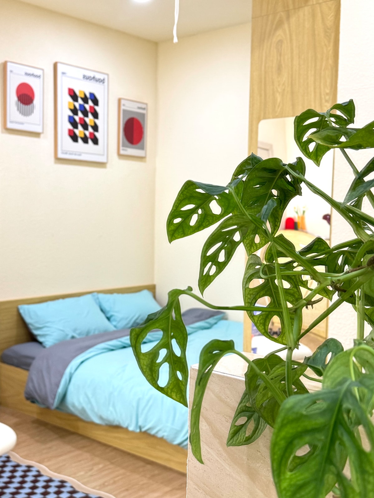 Estudio colorido - Proyector 4K - Cocina privada - Apartamentos en ...