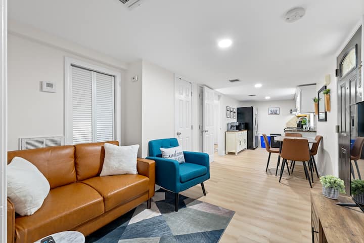 Modern Nyc-themed 2br | Near Manhattan - Astoria - Queens NY