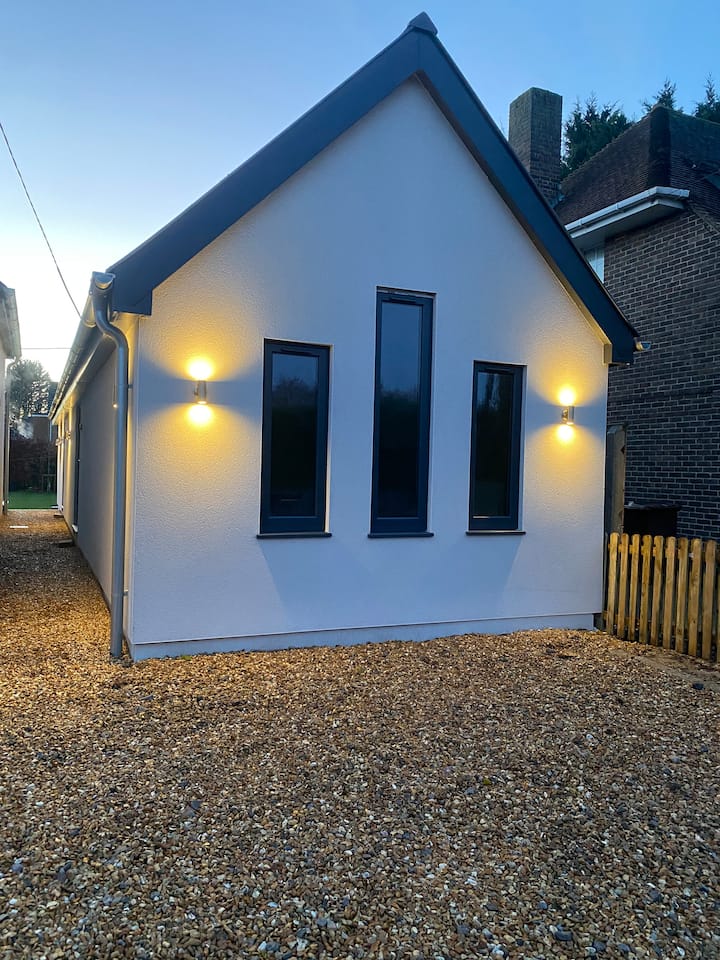 Brand New Annex. Sleeps 4. Free Off Street Parking - ジドコット