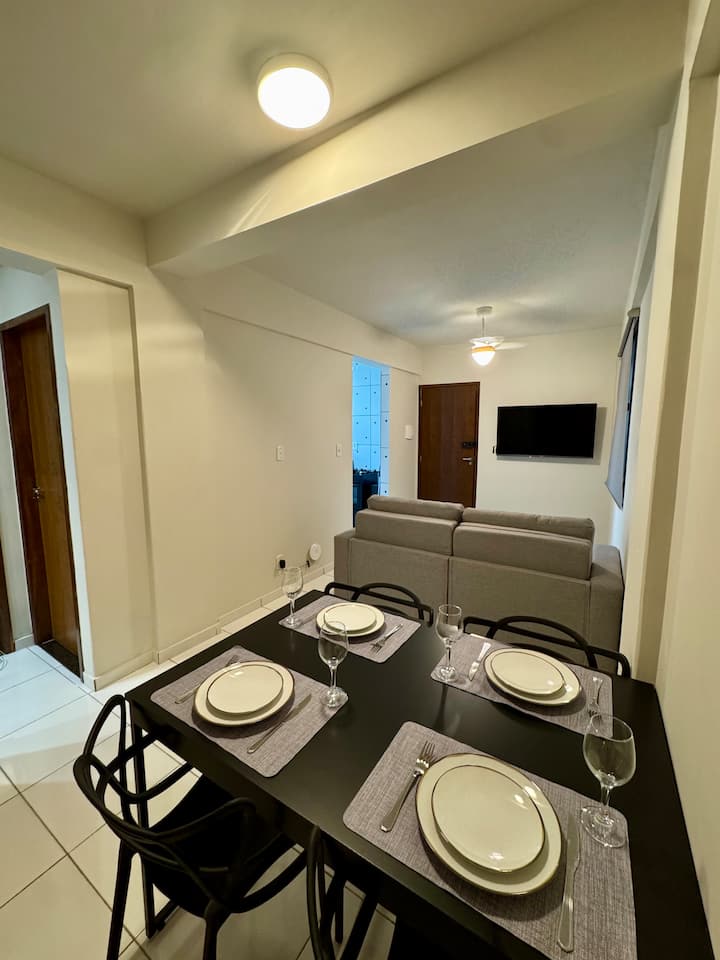 Apto Com 2 Quartos E A/c No Centro - Montes Claros