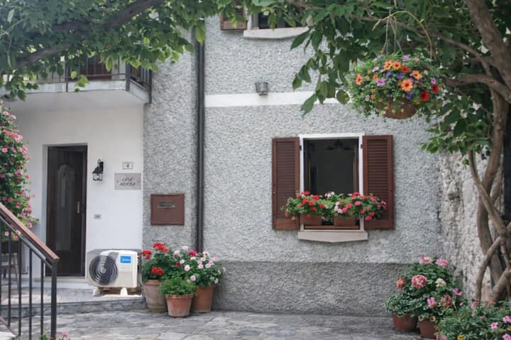 Casa Armida Cosy Flat In Historical Village Centre - Varenna
