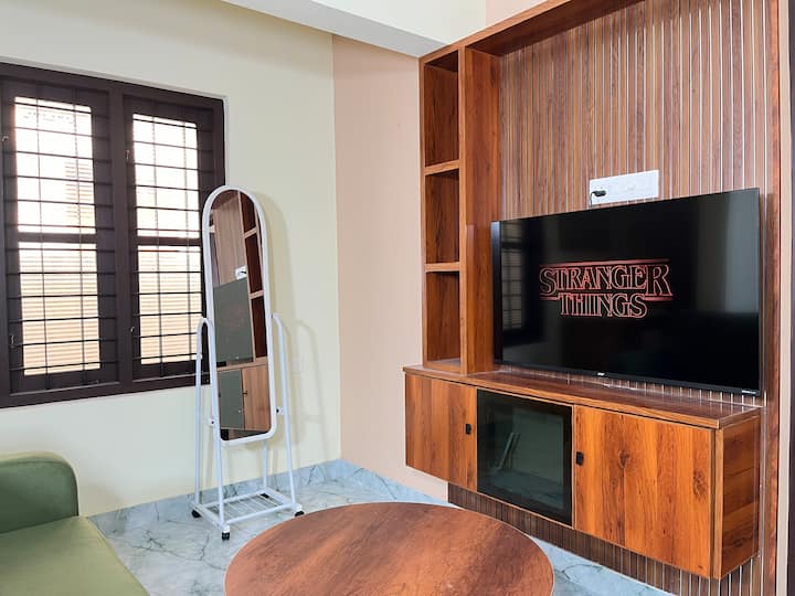 Var: Fun Haus Odayam - Ac 4bhk, 8 Min Walk Beach - Varkala