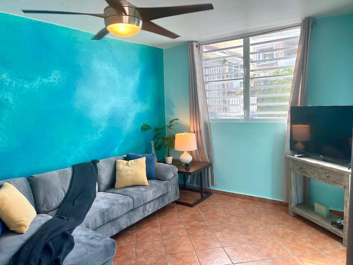 Ocean-inspired Apartment | Near Ocean Park Beach - San Juan
